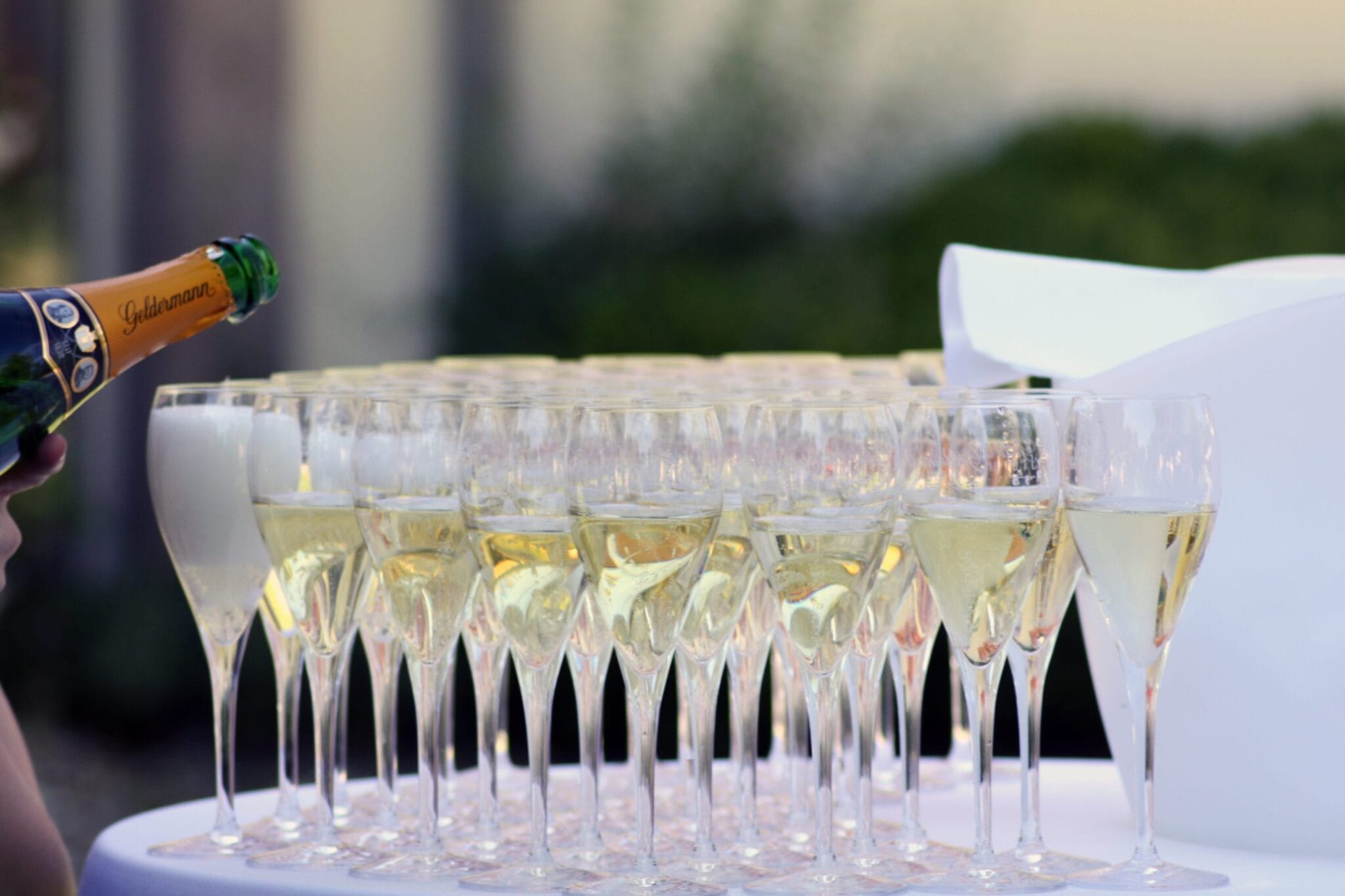 Wedding Bartending Services: Hire A Wedding Bartender Now